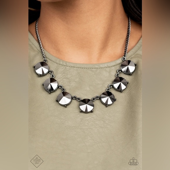 paparazzi | Jewelry | 525 The Showcase Must Go On Black Necklace | Poshmark